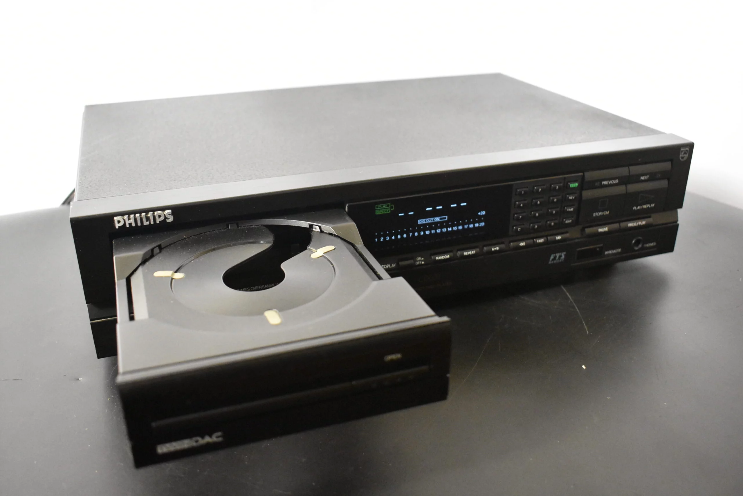 Philips CD620 Audiophile CD Player (TDA1541) - Classic HiFi.com.au